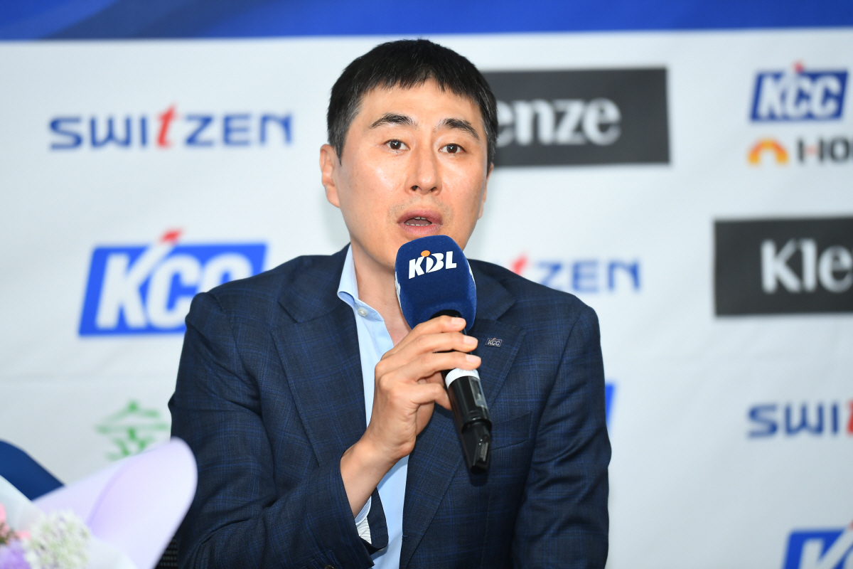 '빅 5' 부산 KCC '슈퍼팀' 유지할까…kt, 허훈 보상으로 현금 14억원 선택 '문제는 샐러리캡'