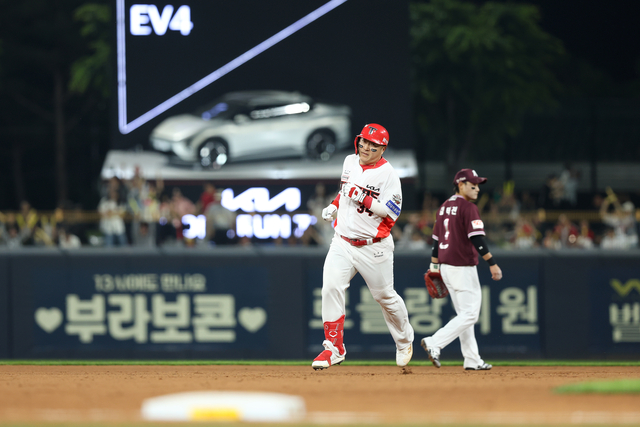 역대 최고령 기록 모조리 싹쓸이…42세 최형우 KBO 5월간 MVP 선정