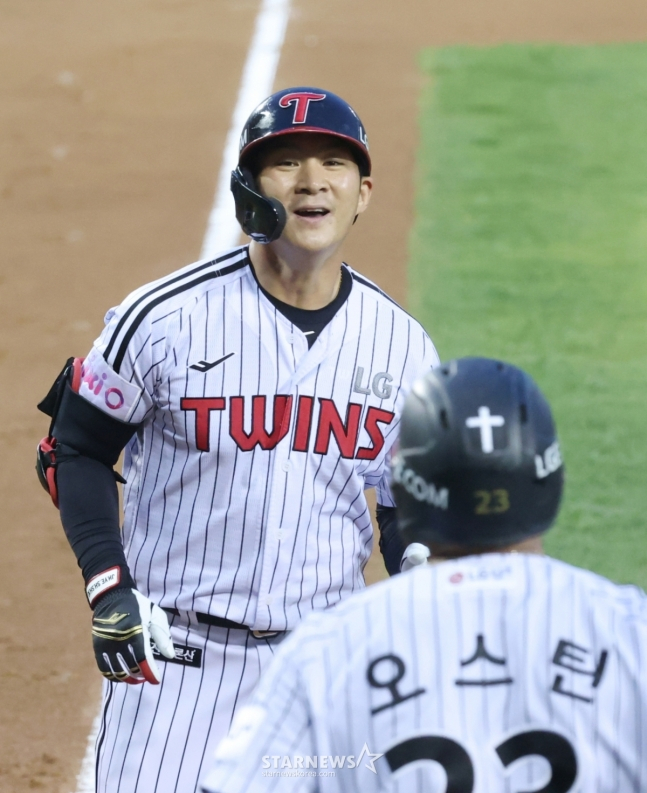 [공식] 이럴수가 '야구 없는 월요일' 끝내 KS MVP 2군행 통보, '총 8명' 1군 엔트리 말소