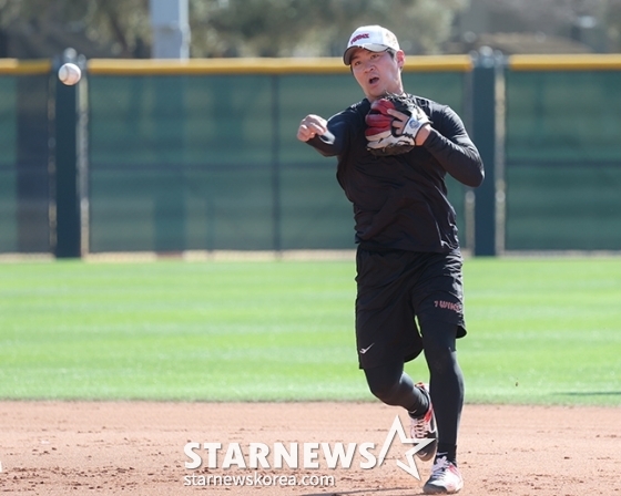 [공식] 이럴수가 '야구 없는 월요일' 끝내 KS MVP 2군행 통보, '총 8명' 1군 엔트리 말소