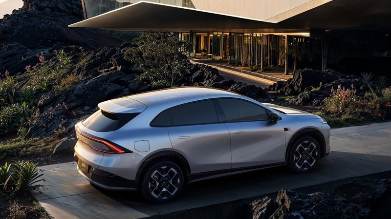 샤오펑, 'AI 자동차' G7 SUV 공개.. L3 자율주행 AI 칩 탑재 | 글로벌모빌리티