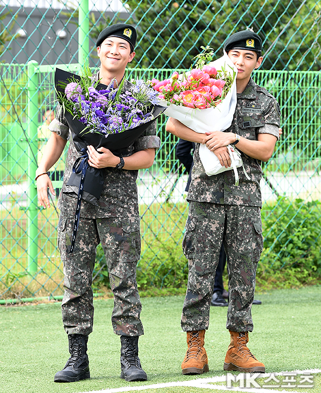 RM-뷔 ‘이제 꽃길만 걷자’ [MK포토]