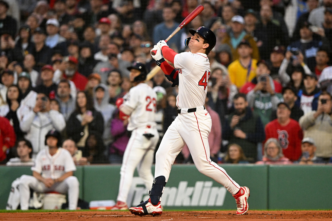 이틀 전 트리플A서 ‘151.5m’ 초대형 만루포 터뜨렸던 NO.1 유망주, MLB 데뷔전서 ‘4타수 무안타’에 실책까지 ‘고전’