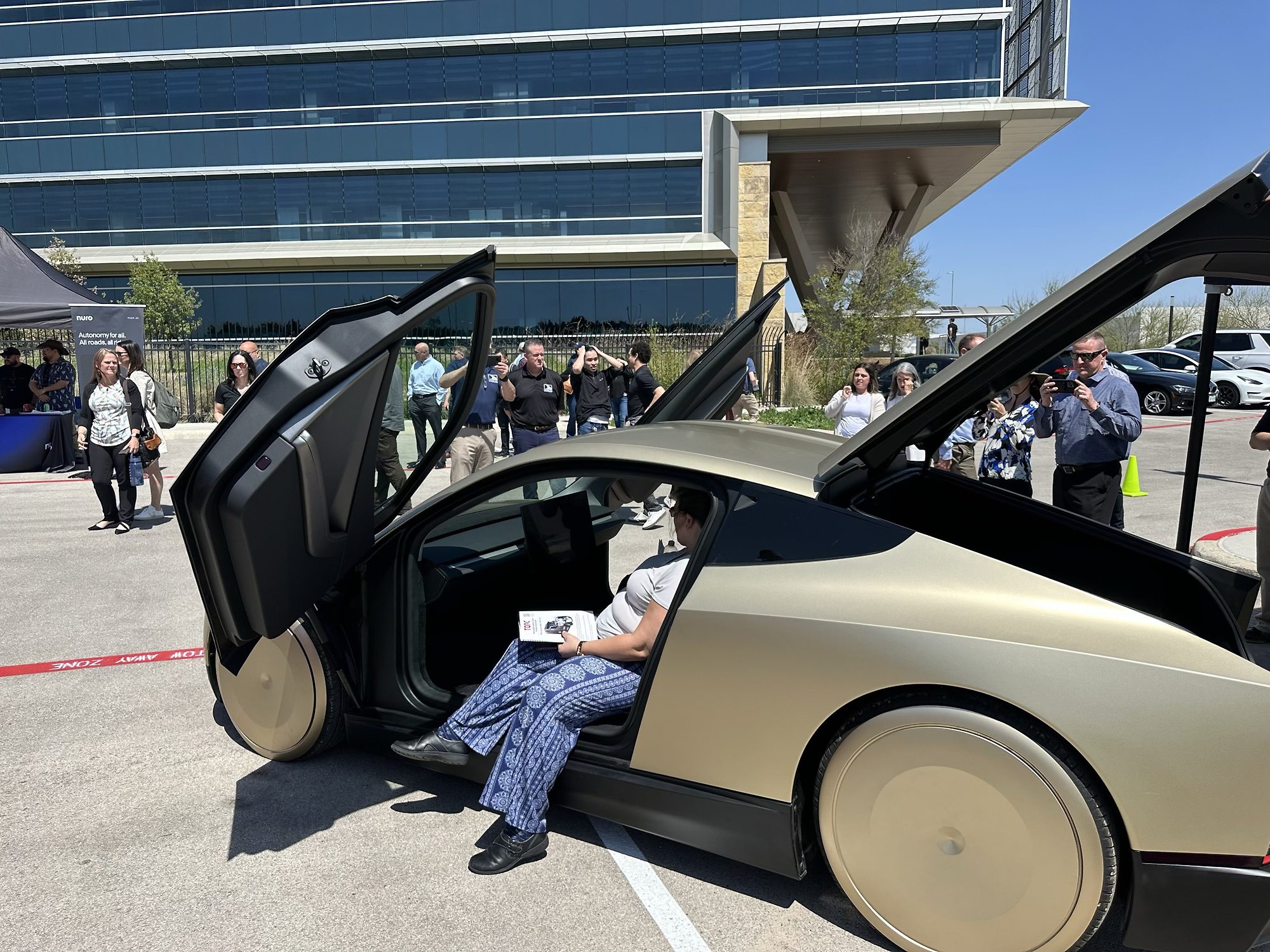 “웬만한 기사보다 낫다”… 6월 22일 테슬라 로보택시 실물공개 | EV-Hotissue