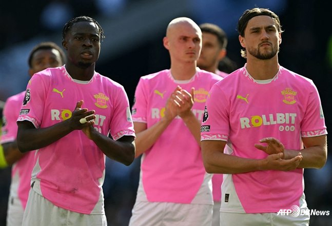 '최대 17% 폭락' EPL 시청률, 도대체 문제가 뭐길래... BBC 냉철 분석 "우승-강등권 모두 시시해"