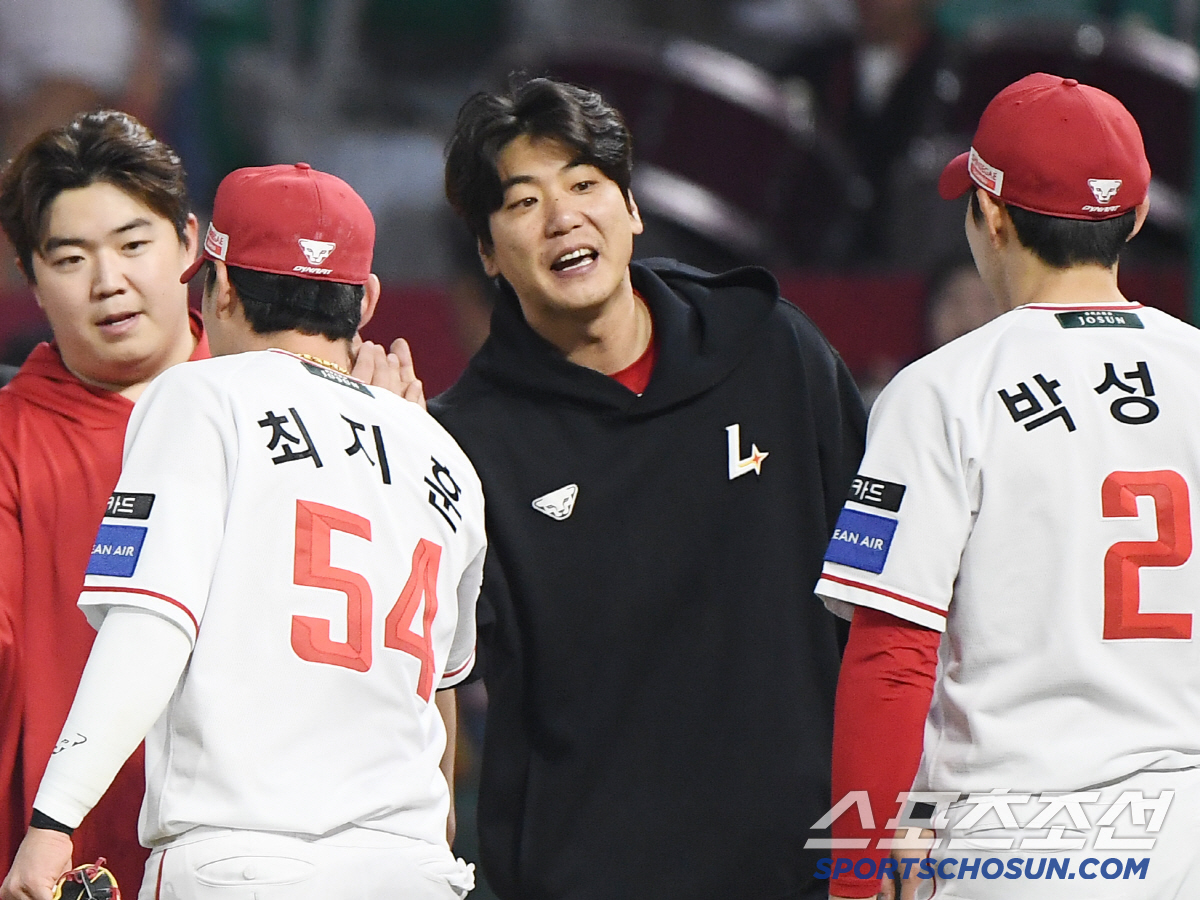 [공식발표]'리빙 레전드 대우 확실히 한다' SSG, 김광현과 2년 36억원 비FA 다년 계약