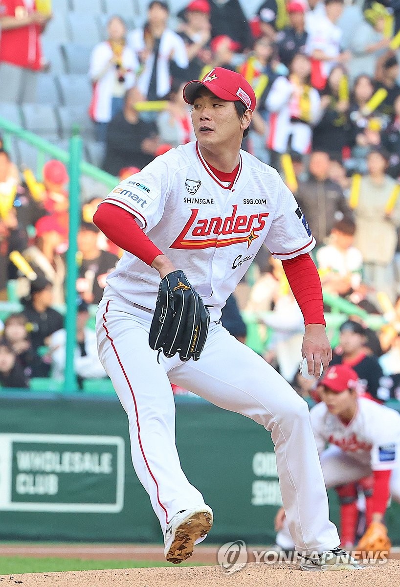 김광현, KBO 다년 계약 257억…역대 3번째 초대형 계약 주인공