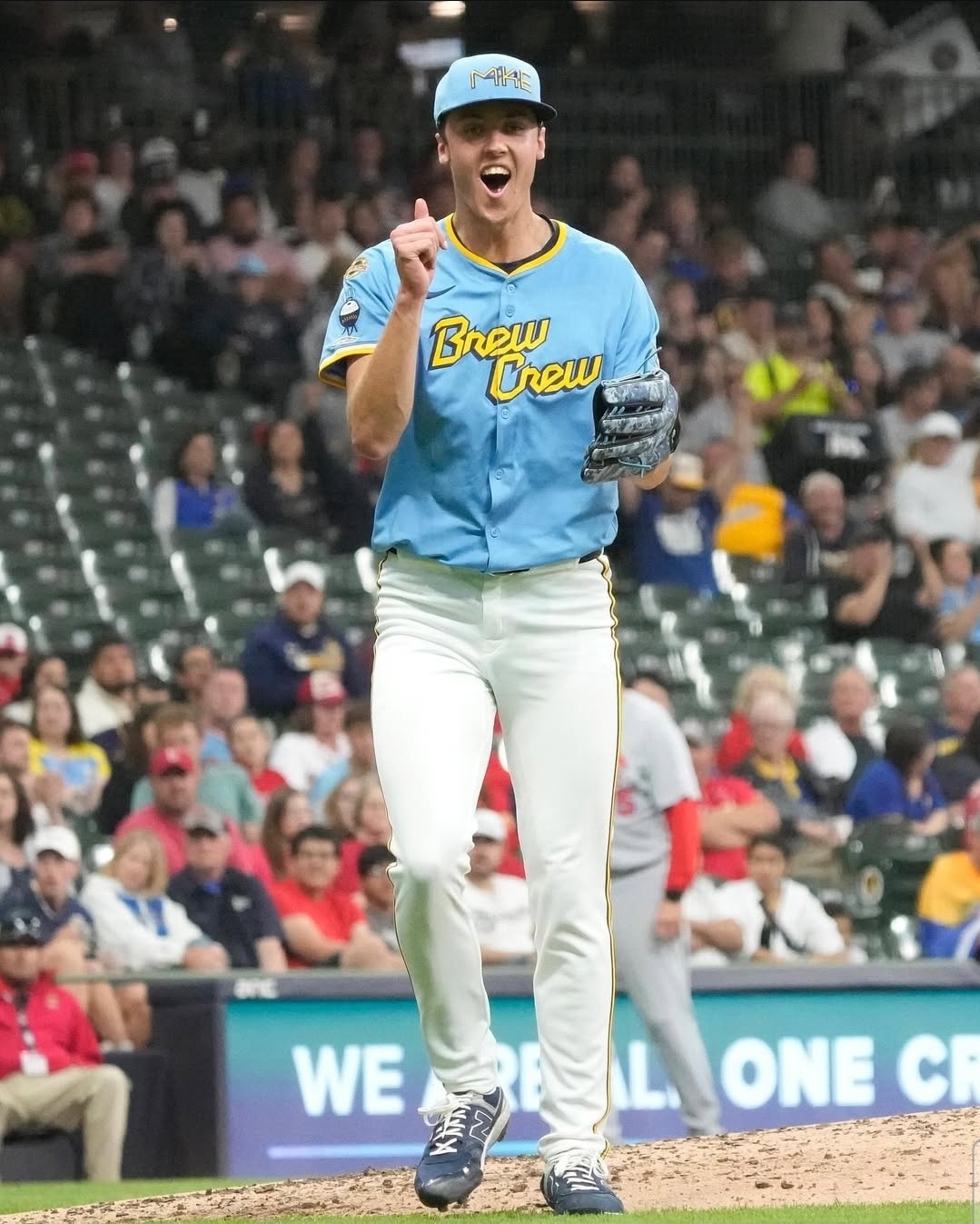 164km 강속구+5이닝 완벽투, 빅리그 데뷔전서 강렬한 인상 남긴 2002년생 우완 영건