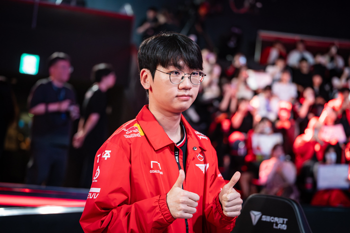 도란’이 훔쳤고 T1이 뒤집었다” 사직 흔든 ‘도란쇼’ T1, KT 꺾고 MSI 최종전 진출 [MSI 선발전]