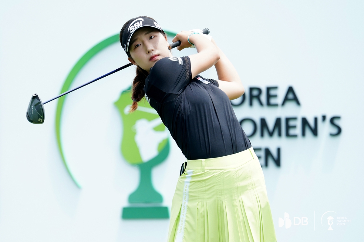 KLPGA 장타여왕 이동은, 한국여자오픈 3R 공동 선두
