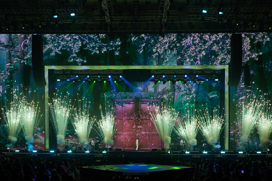 "도영아 날아올라!" 1만 8000명의 시즈니와 만든 우주(종합)