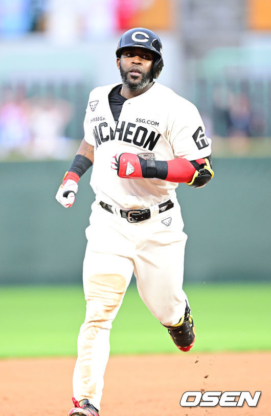 ‘에레디아 결승 홈런+앤더슨 7이닝 11K 무실점’ SSG, 롯데 1-0 제압→3연패 탈출 [인천 리뷰]