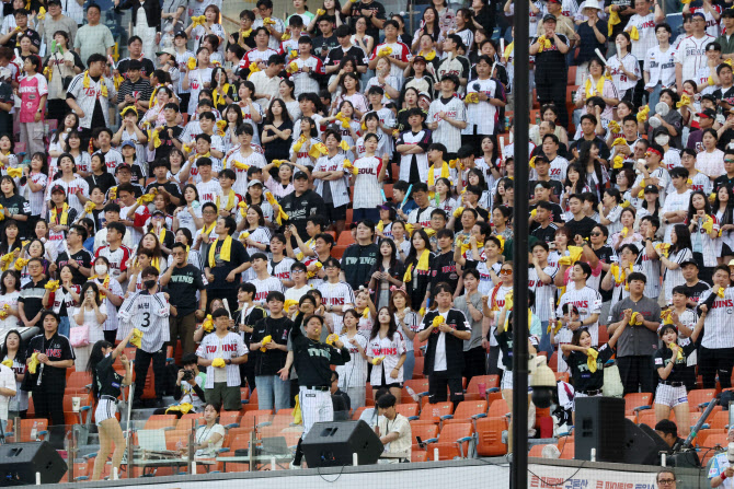 2025 KBO리그, 역대 최소 350경기 만에 600만 관중 돌파