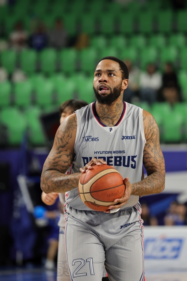 현대모비스와 작별한 ‘롱쪽이’ 숀 롱, KBL 커리어 이어간다? A 구단과 접촉 중 “계약 마무리 단계”