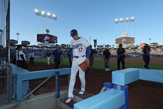 오타니 161km '쾅!' 663일 만의 마운드 복귀전, 실점 떠안았다...수비 도움 받고 임무 마무리