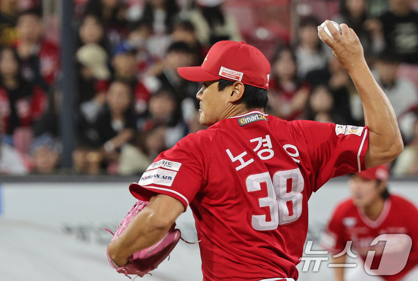 '만 41세' 노경은, KBO리그 최고령 100홀드까지 1개 남았다