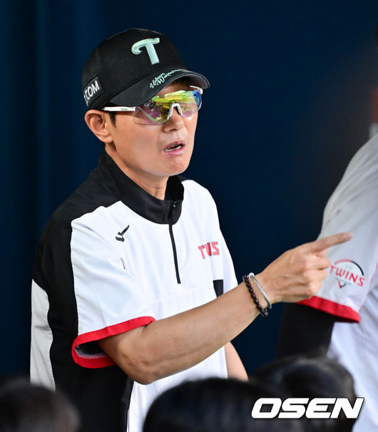 17억 외인, 또 헤드샷 퇴장…강제 불펜데이→6실점, LG 1위 탈환 플랜 초비상, 한화와 1.5G차 벌어졌다