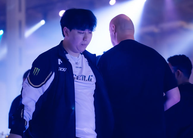 ’11-4 → 11-13’…젠지, G2에 뼈아픈 역전패 패자조 2R 탈락 [마스터스 토론토]