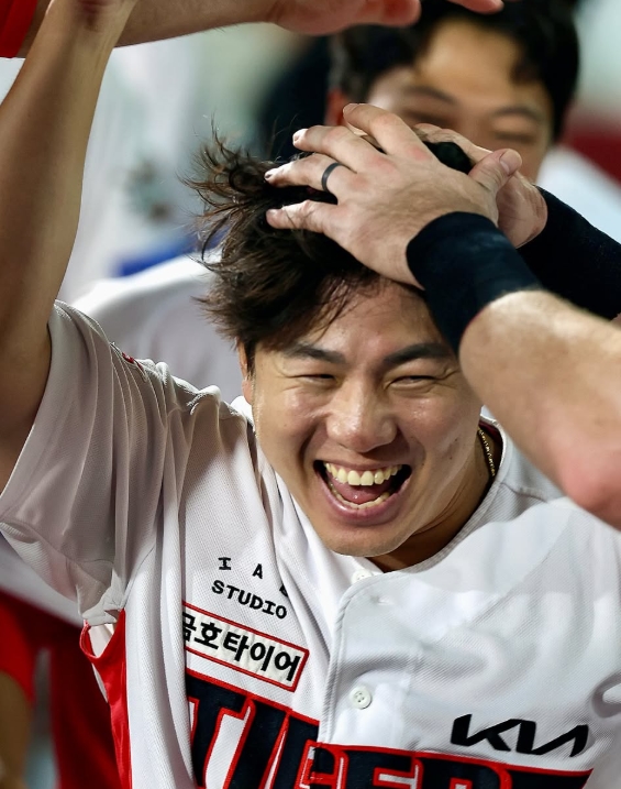 7위→공동 5위! 대타 이창진 역전타+필승조 무실점 KIA, KT 꺾고 4연승 질주