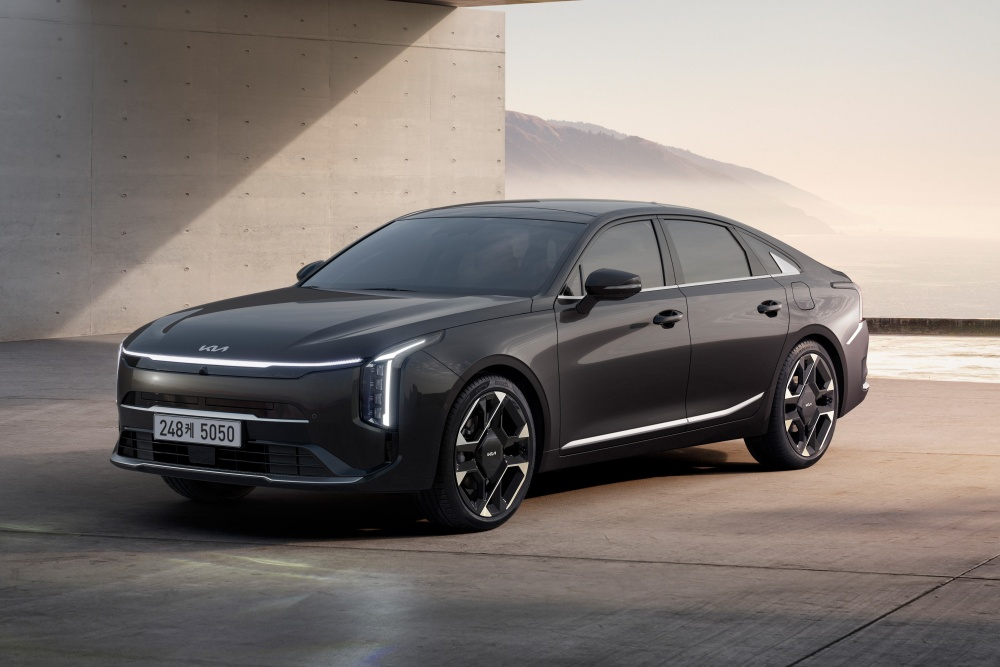 기아, 상품성 높인 K-시리즈 '2026 K5·K8' 출시