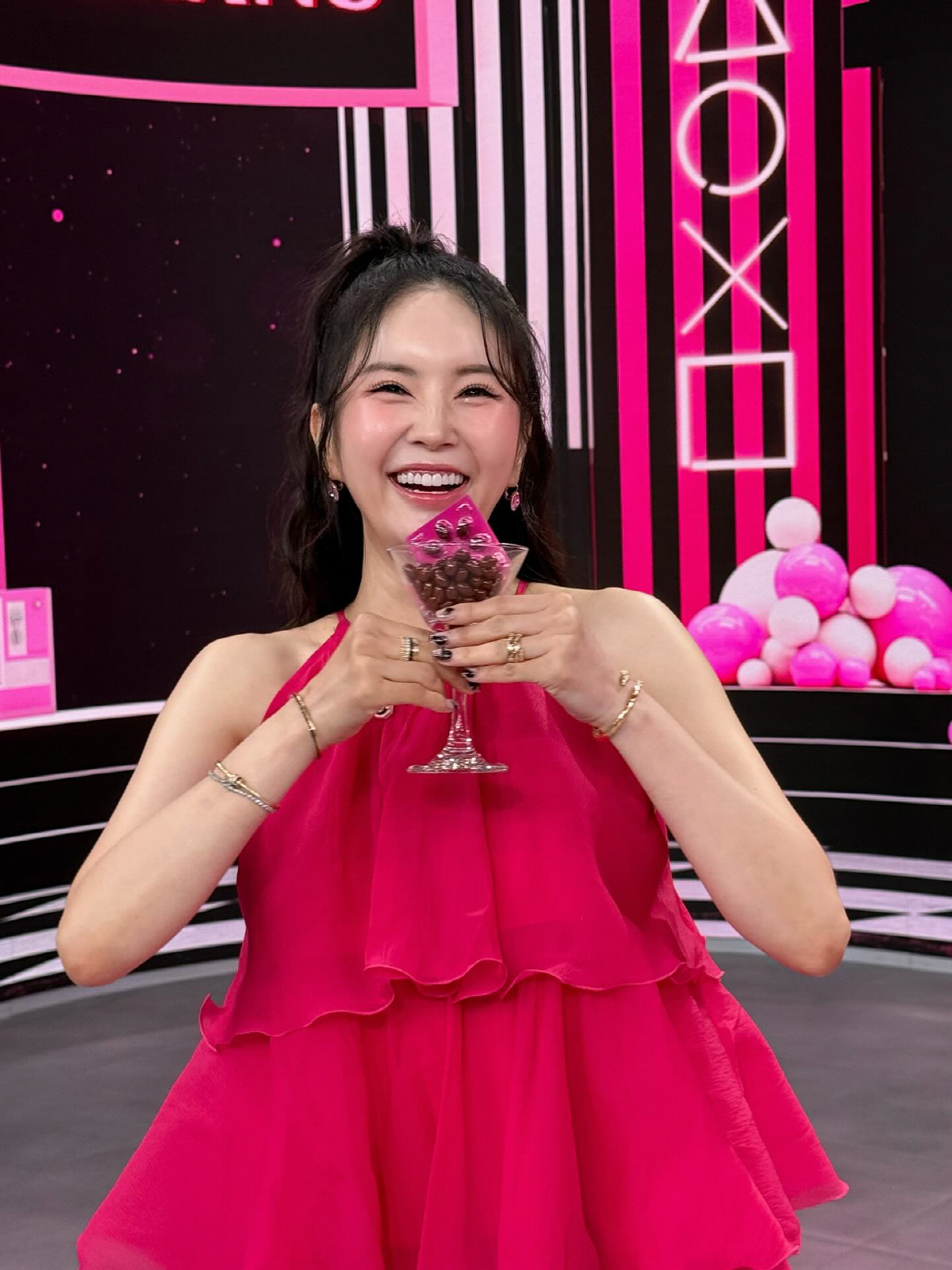 [SCin스타] 94억 건물주 클래스…장영란, 3000만원대 명품 B사 주얼리 풀착장