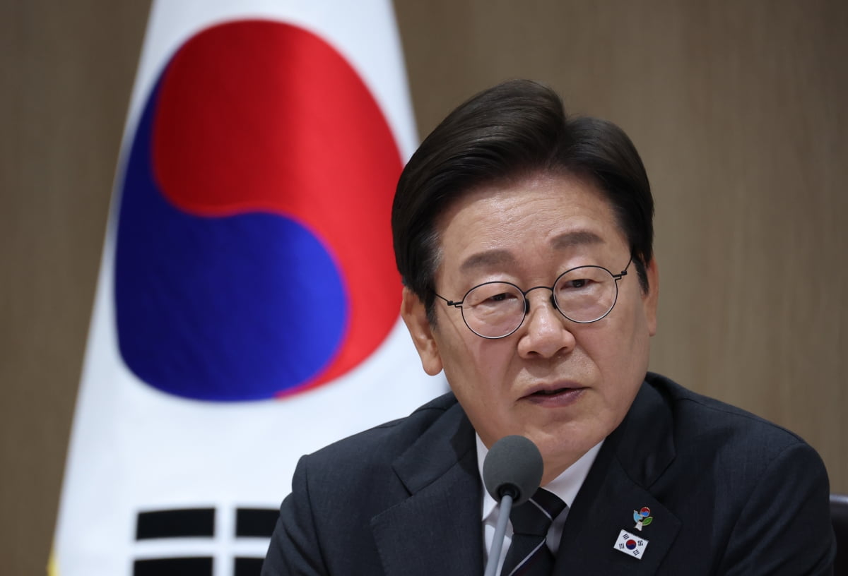 이 대통령, 차관급 인사 단행…통일 김남중, 행안 김민재