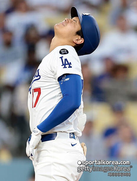 '대인군자' 오타니, '160.6km' 빈볼 맞고도 "괜찮아" 손짓…몸에 맞는 공 오간 LAD-SD 혈전, 퇴장 4번이나 나왔다