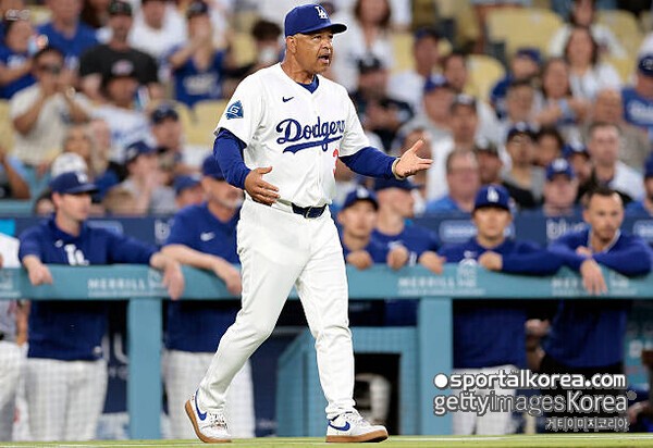 '대인군자' 오타니, '160.6km' 빈볼 맞고도 "괜찮아" 손짓…몸에 맞는 공 오간 LAD-SD 혈전, 퇴장 4번이나 나왔다