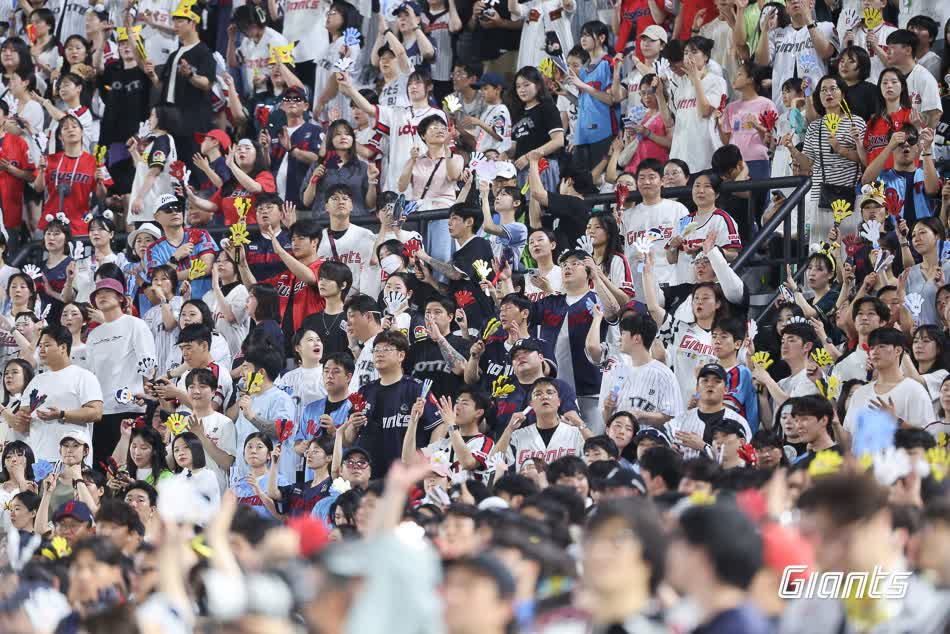 롯데, KBO 44년사 '최초 대기록' 도전한다!…벌써 22G 연속 매진→'한화 수립 새역사' 이번 주말 다시 깰까 [부산 현장]