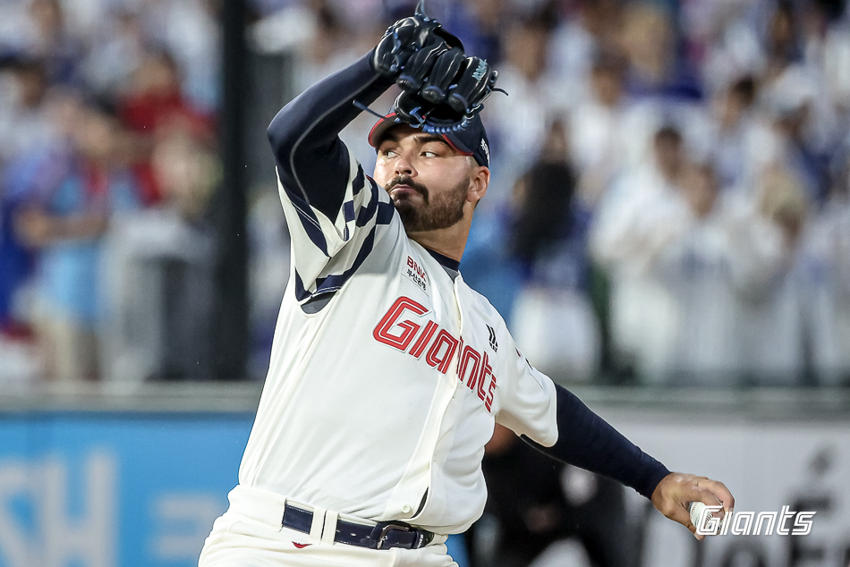 '아쉽다' 롯데, KBO 44년사 최초 대기록 도전 끝내 무산됐다…홈 23G 연속 매진, 비 때문에 실패 [부산 현장]