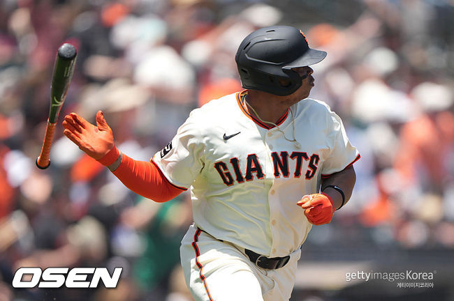 ‘이정후 휴식’ SF, BOS 3-2 진땀승…데버스, 친정팀 상대로 이적 후 첫 홈런 폭발 [SF 리뷰]