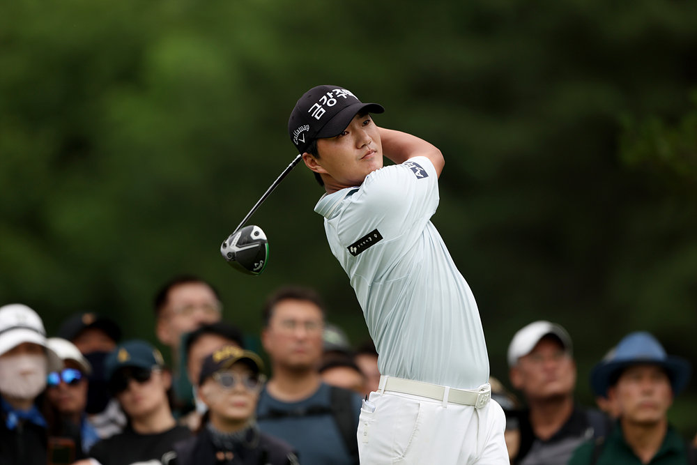 옥태훈 데뷔 8년 만에 첫 정상, 최고 권위 ‘KPGA 선수권대회’ 품었다