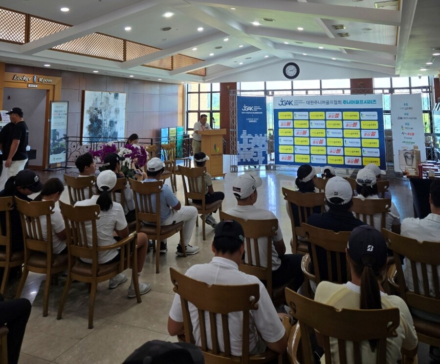 이채원, JGAK 주니어골프시리즈 여고부 우승…"목표는 LPGA 10승"