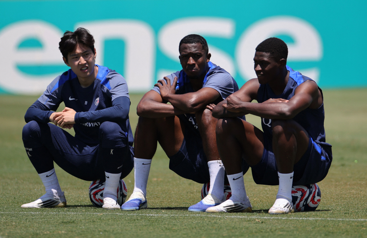 "이강인 결장→ATM, 2승1패 탈락 '충격'" PSG, 시애틀 2-0 완파→B조 1위 16강 진출…메시, 친정팀과 16강 대결 가능성↑