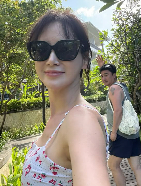 [SCin스타] “몸매 미쳤네” 46세 이혜원, 수영복 입고 ♥안정환과 발리 데이트