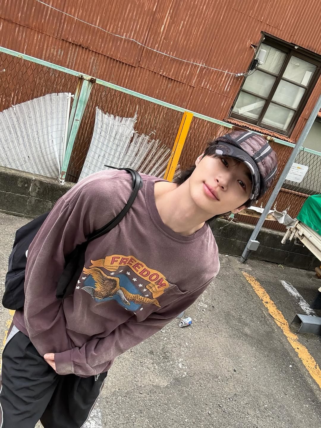 ‘187cm’ 변우석, 막 찍어도 화보 그 자체…일본 여행 중 훈훈 비주얼[SNS는 지금]