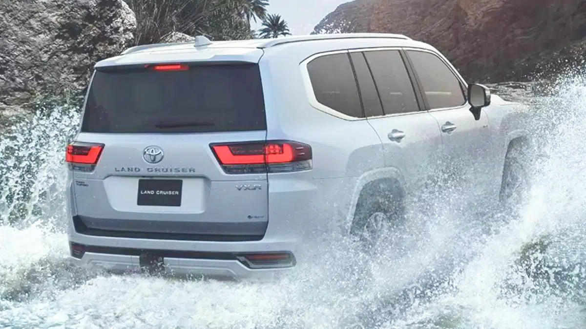 "가족 태우기는 너무 빠른데?" 1,000km 가는데 457 마력, 역대급 SUV '등장' | 토픽트리