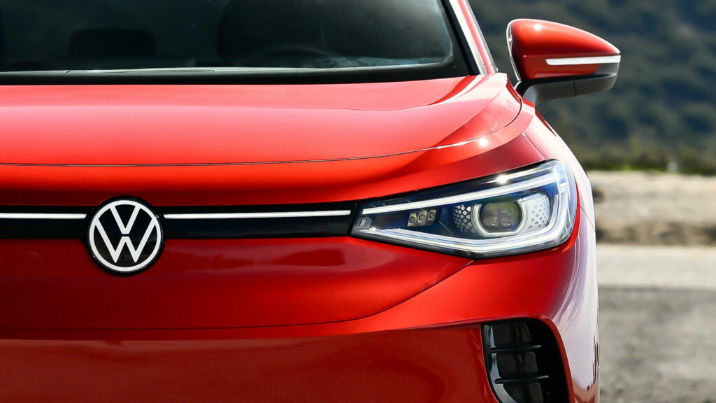 “물리 버튼 돌아온다”… 폭스바겐 ID.3·ID.4 대대적 변신 예고 | EV-Hotissue