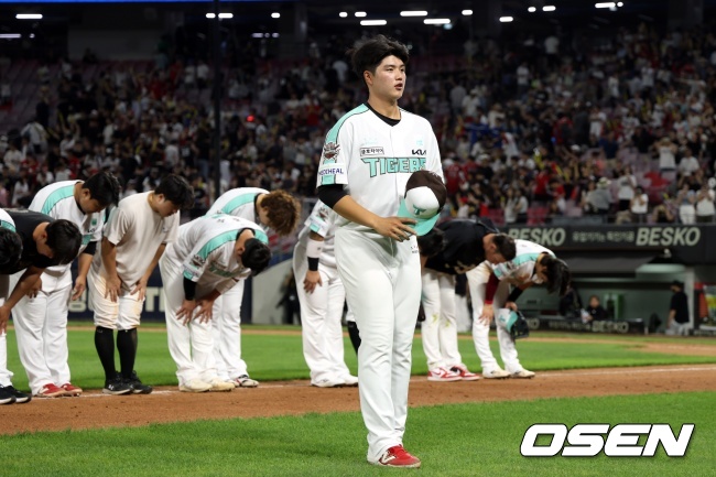 '최고 146km' 어마무시한 투구는 아니었지만 묵직했다...KIA 1R 특급루키 뒤늦은 데뷔 등판 어땠나