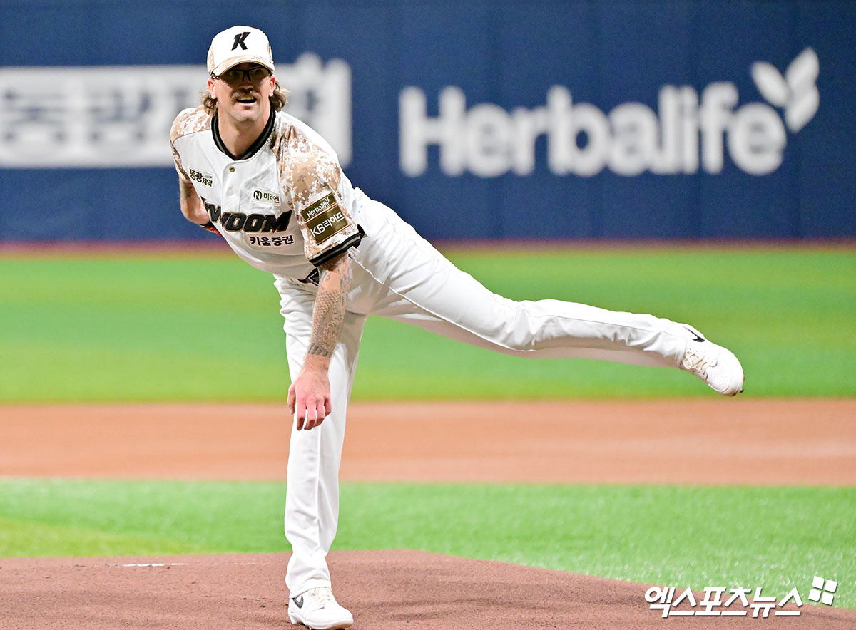 '150km/h' 던지는 호주산 요키시? 키움 '대체 외인 대박' 또 터졌다?→'KBO 데뷔' 웰스, 3이닝 4K 1실점 [고척 라이브]