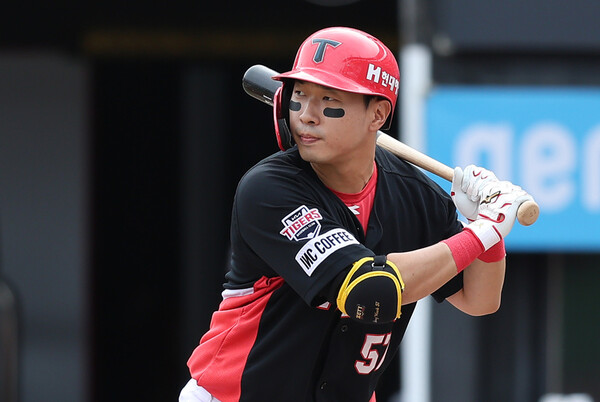 대타 고종욱 시즌 첫 솔로포+올러 QS 시즌 8승! KIA, 키움 꺾고 승수 쌓기 재개