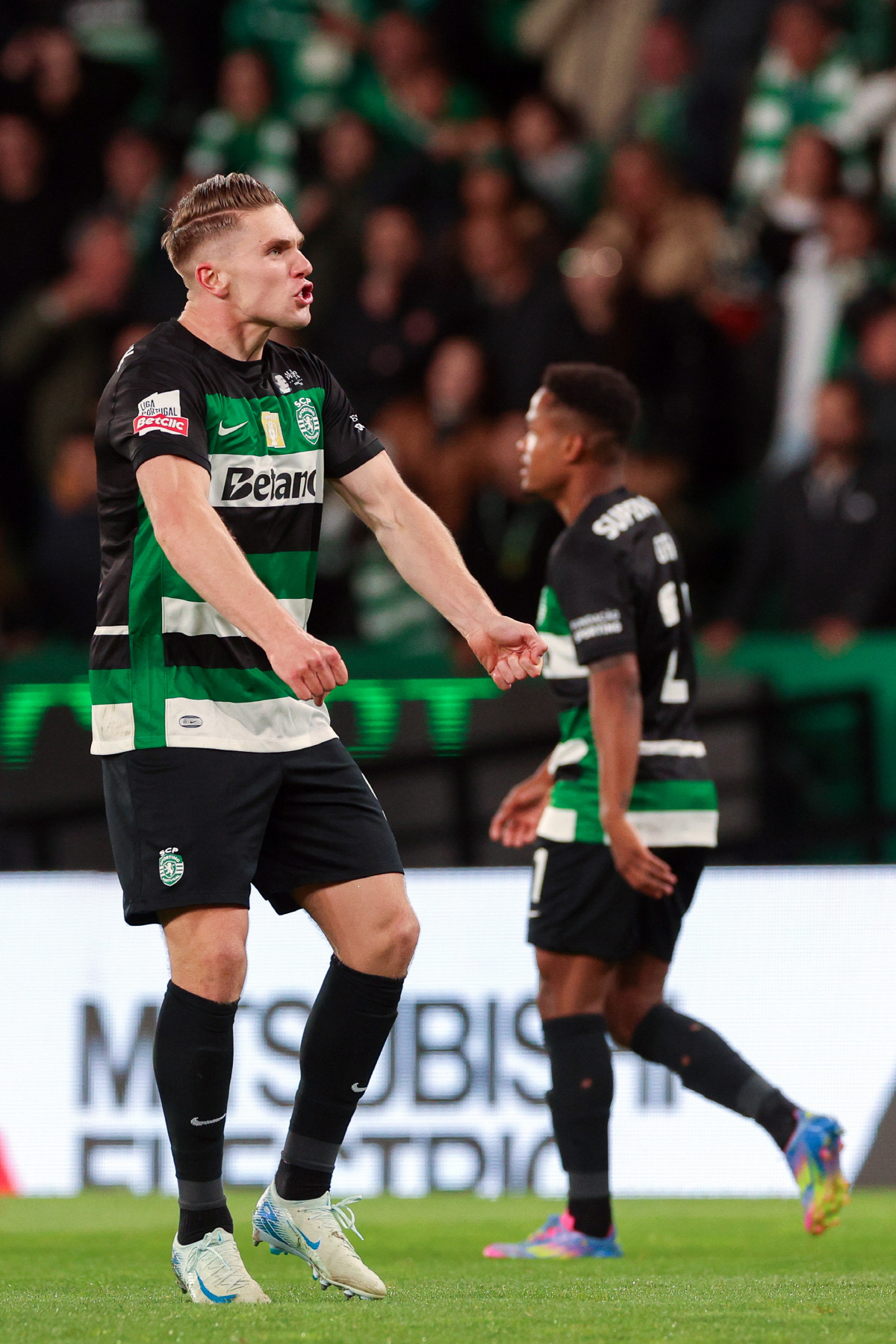 "충격 반전!" '맨유로 가야죠' 8500만 파운드 초특급 공격수, 아모림 재회 가능→아스널 이적설 NO