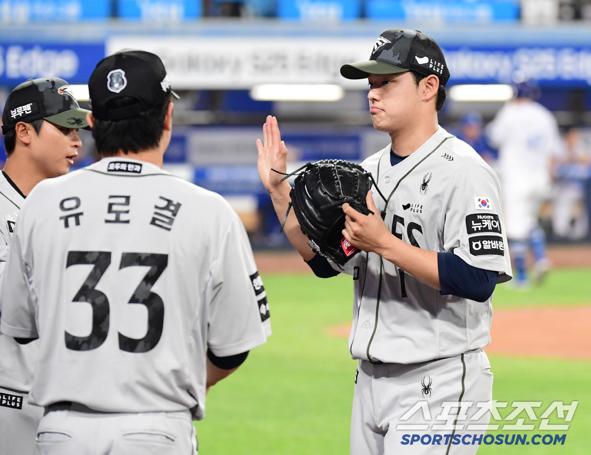 "오늘은 편하게 잘 수 있을 것 같다." 22세 158km 유망주가 이렇게 부담이 크다니... 37일만에 승리투수인데 제대로 웃지도 못했다[대구 인터뷰]