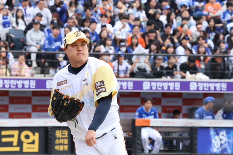 19년 째 없다 RYU-KIM 대전...이숭용 감독 "한 번 정도는 해야...전성기 때 했다면 재밌었을 것" [IS 인천]