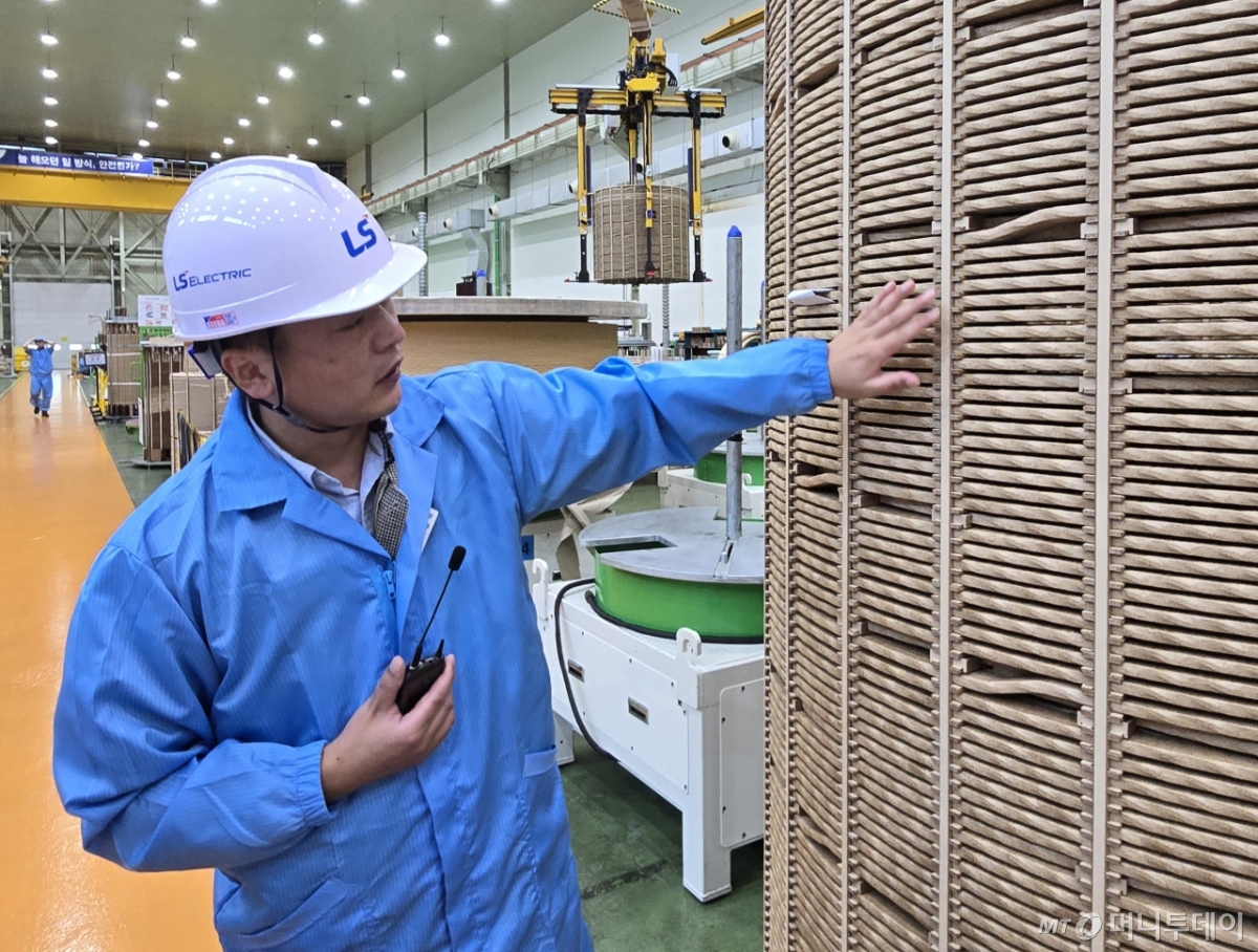 [르포] LS일렉트릭 '동해안 다음 서해안'…HVDC 변압기 생산 박차