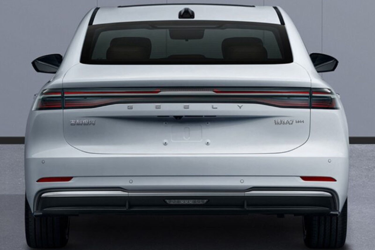 “K5는 잊어라”… 2,100km 주행 갤럭시 A7 등장 | EV-Hotissue