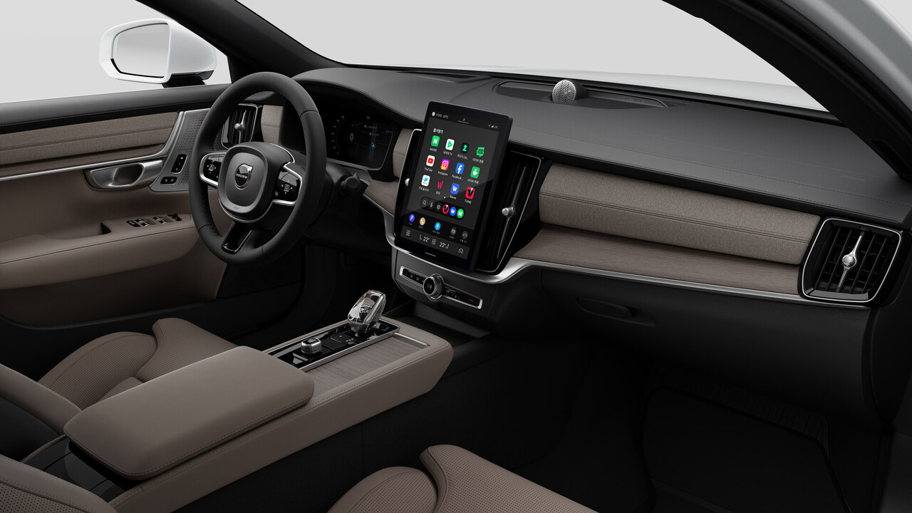 볼보차코리아, 신형 XC90·S90 동시 출시…"디지털 UX 혁신에도 가격 인상 최소화" | 지피코리아