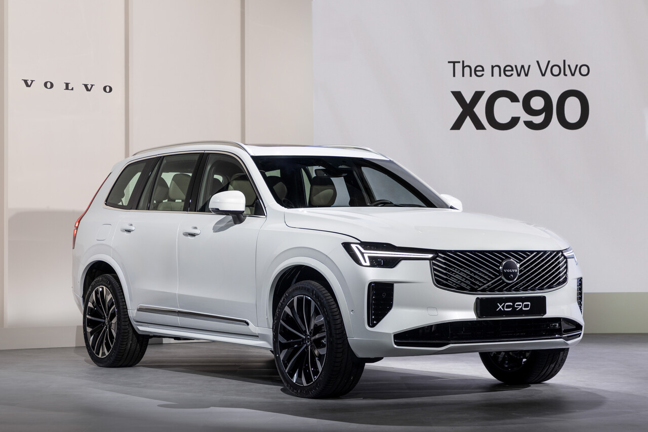 볼보차코리아, 신형 XC90·S90 동시 출시…"디지털 UX 혁신에도 가격 인상 최소화" | 지피코리아