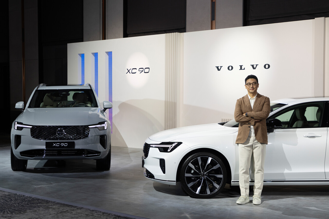 볼보차코리아, 신형 XC90·S90 동시 출시…"디지털 UX 혁신에도 가격 인상 최소화" | 지피코리아