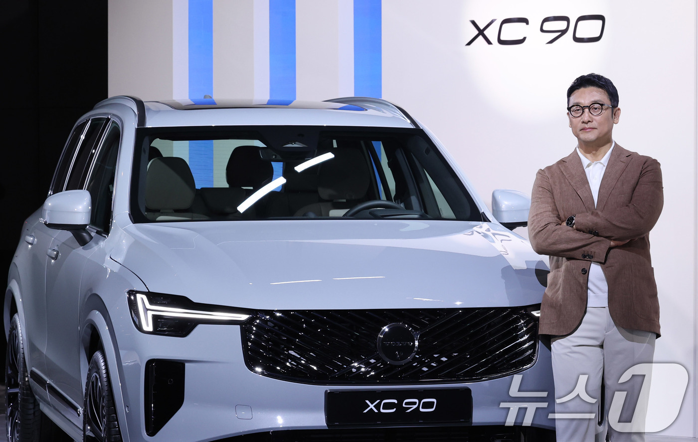 "1억 미만 유일 수입 프리미엄 SUV"…볼보XC90·S90 출시(종합)